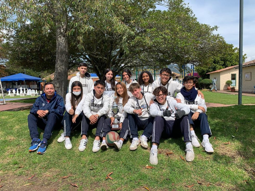 Estudiantes TOP CLASS IX-2022 - Colegio Abraham Maslow